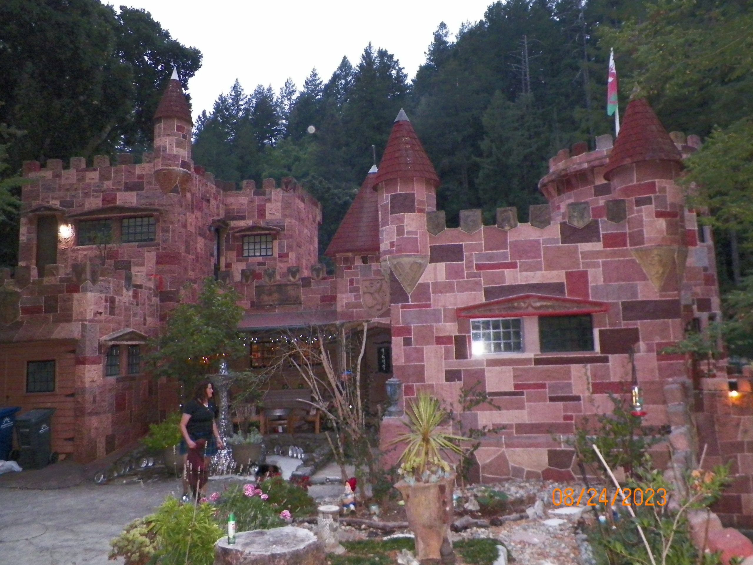 Hash Twelve-63: Hard road to the Castle, no moat needed - Surf City ...